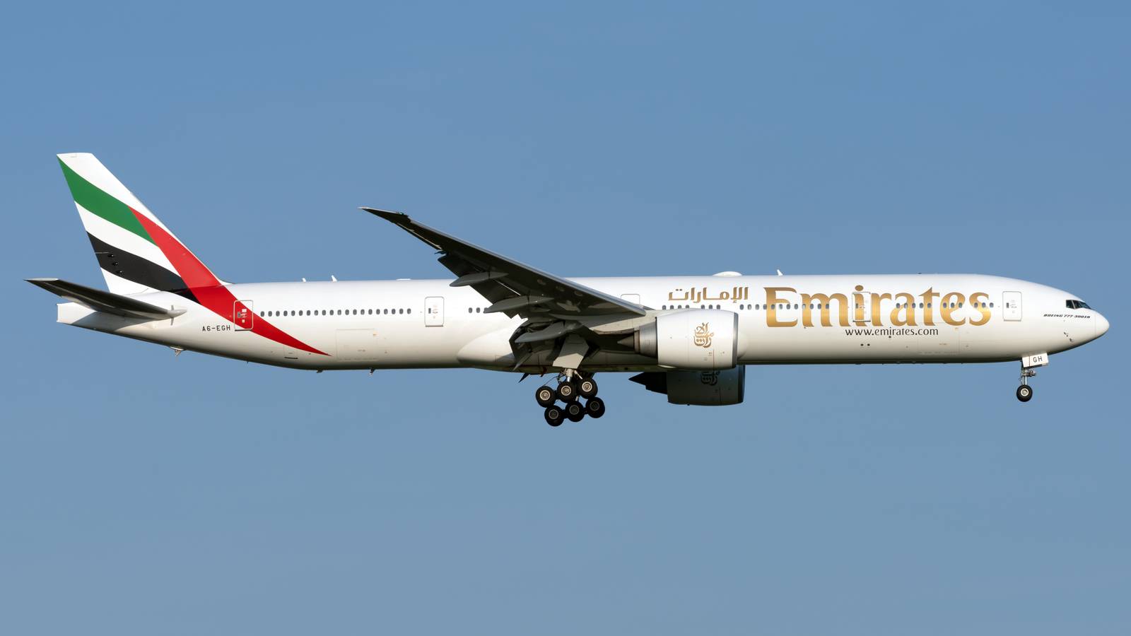 Emirates 5th Freedom Newark Flights Returns To Athens With Suspicious ...
