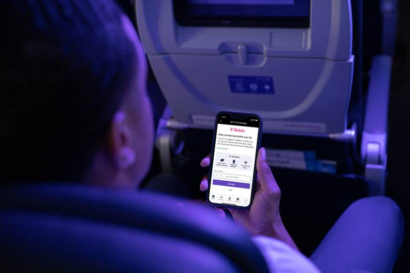 United Airlines Passengers Receive Free T-Mobile Inflight WiFi