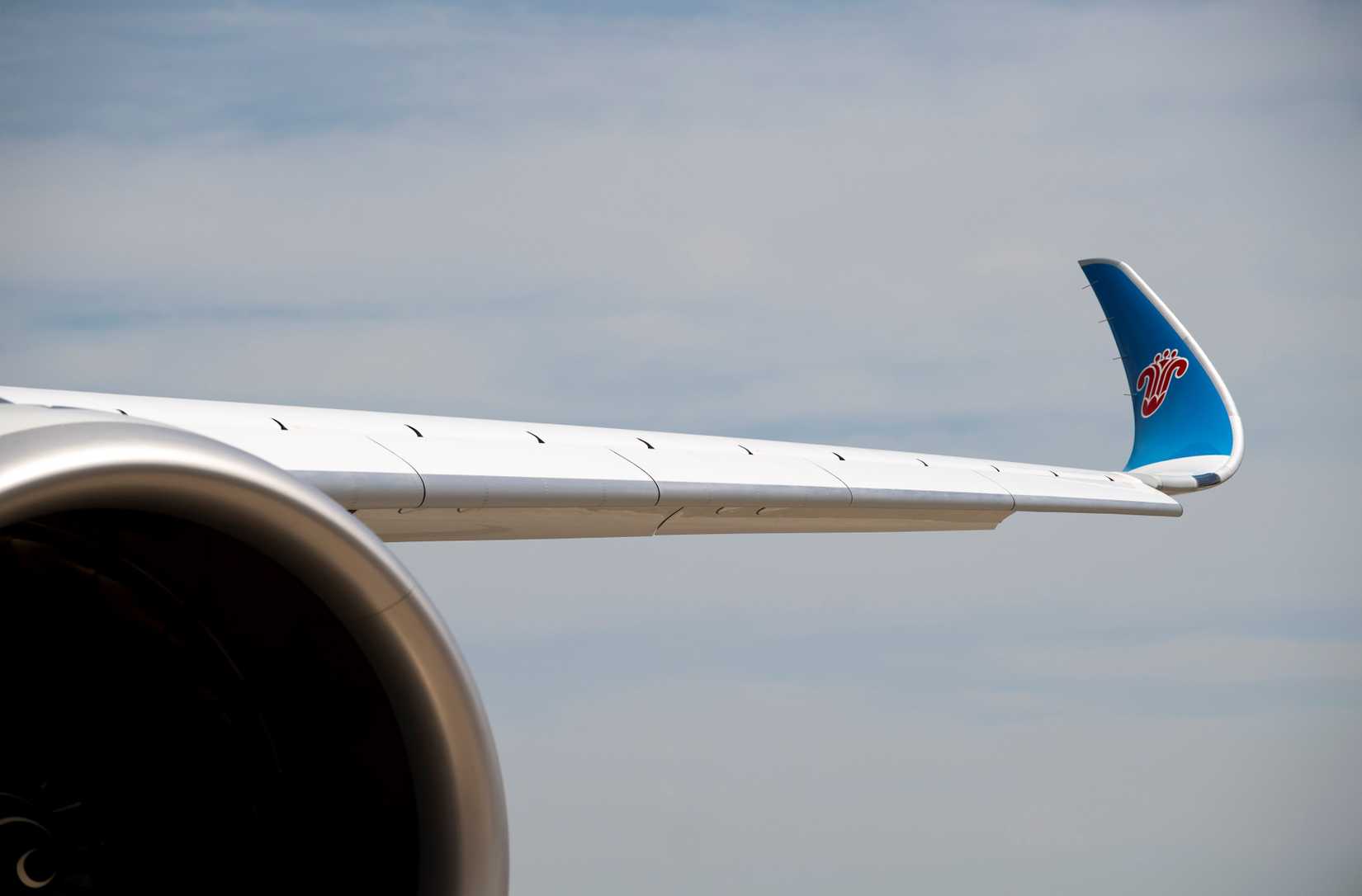 Here's Why The Airbus A350's Wing Design Is Unlike Any Other Widebody
