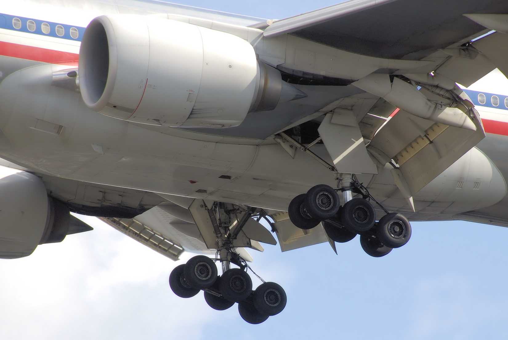 Aircraft Takeoff: When Do The Wheels Stop Spinning?