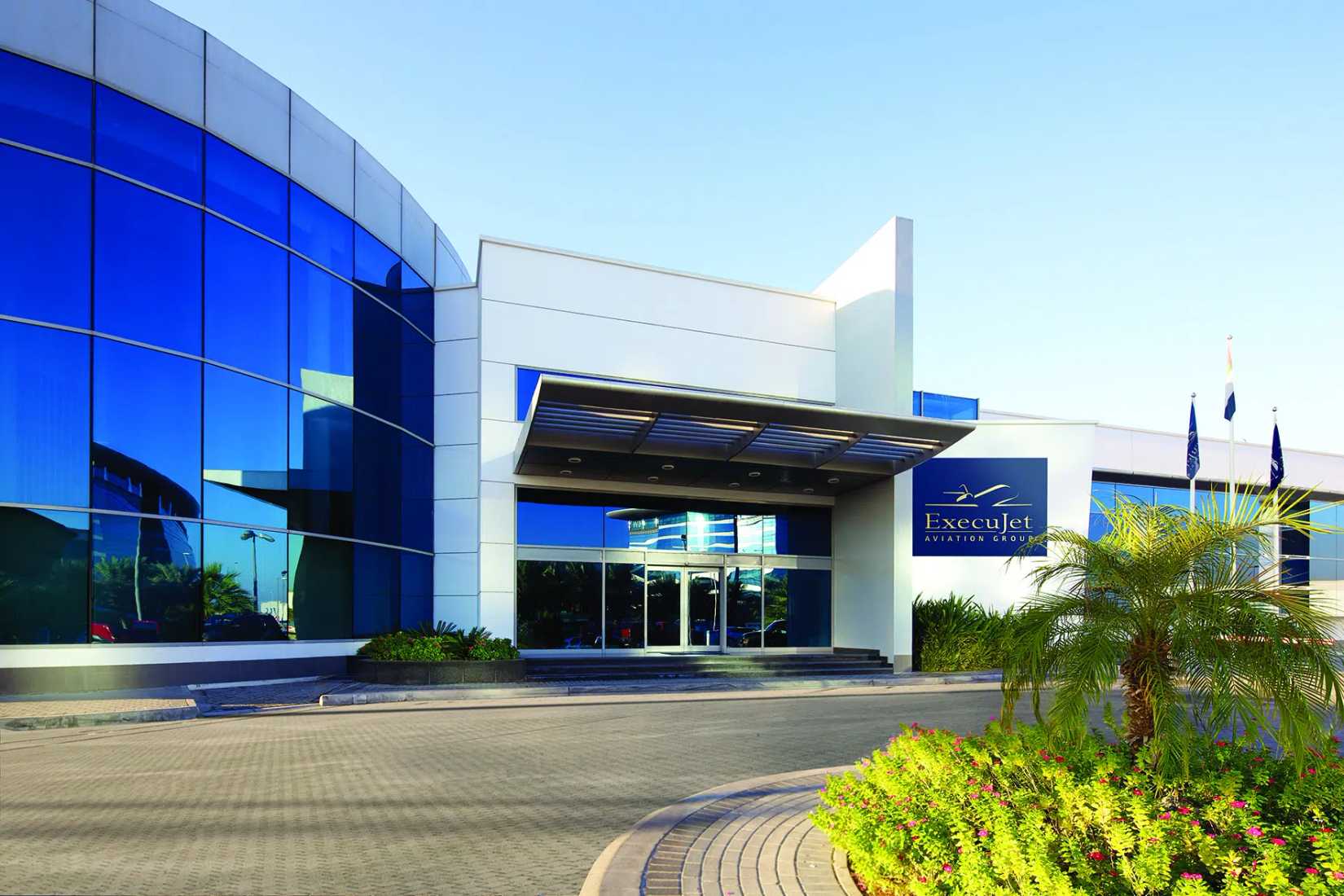 The 4 Best FBOs (Fixed-Base Operators) In The US And Worldwide