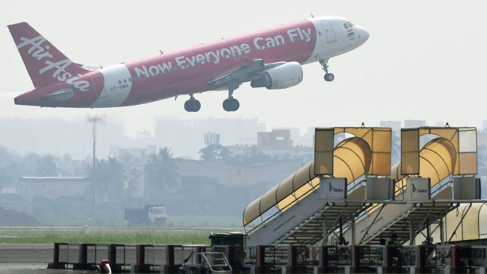 Indian Authorities Investigating After AirAsia India A320 Loses Fairing ...