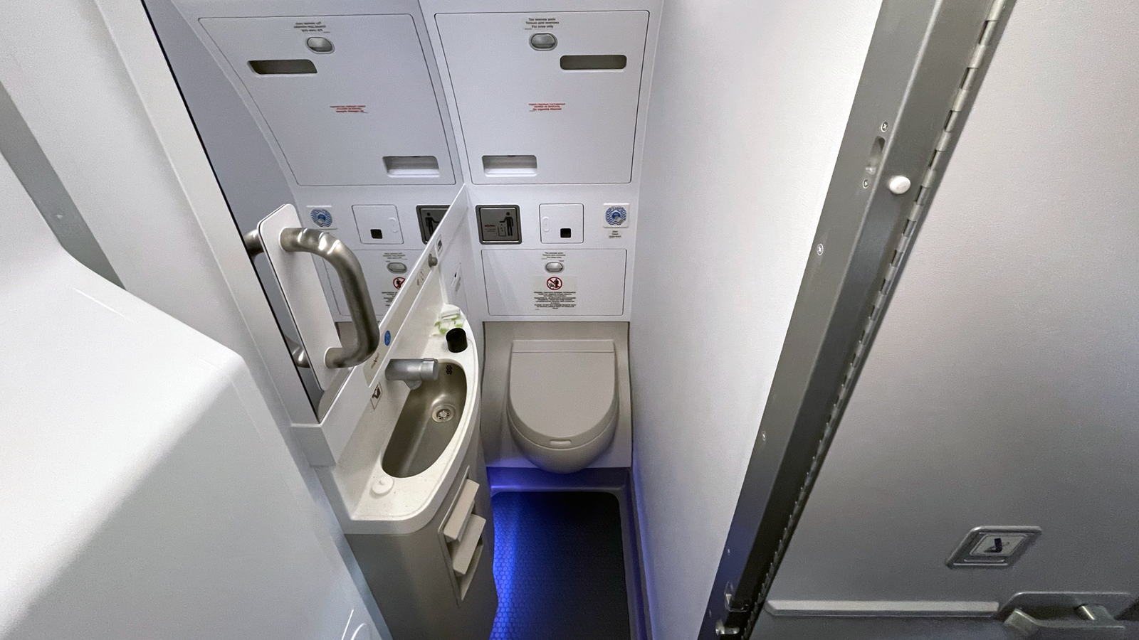 How Does An Aircraft's Water And Waste System Work?