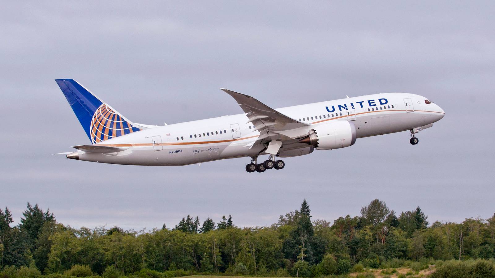 10 Years Ago United Airlines Became The First US Carrier To Fly The ...