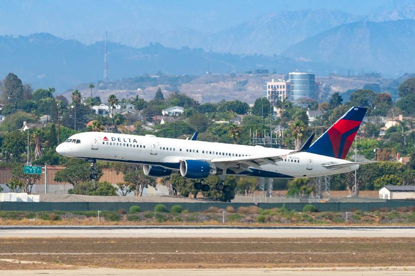 Delta Air Lines Ready For Thanksgiving Holiday Travel