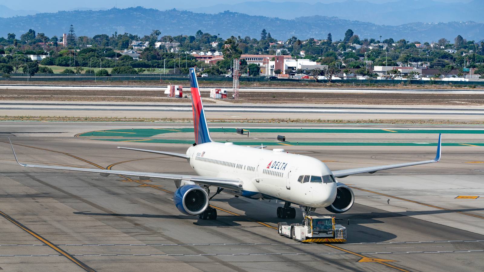 Delta Air Lines Ready For Thanksgiving Holiday Travel