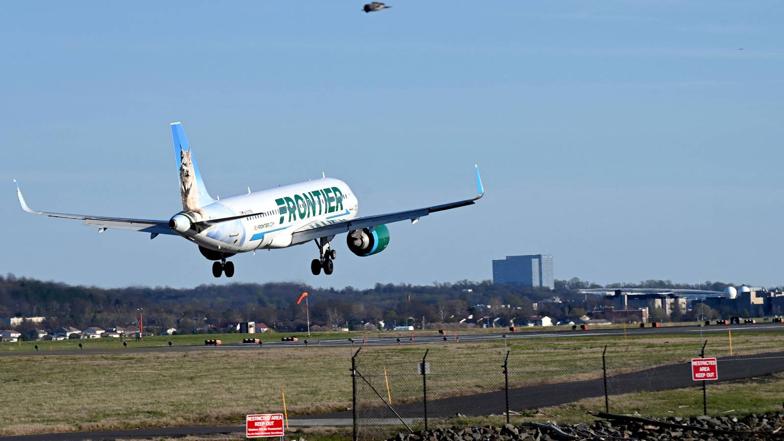 Frontier Airlines Expands Unlimited Flight Pass To Children