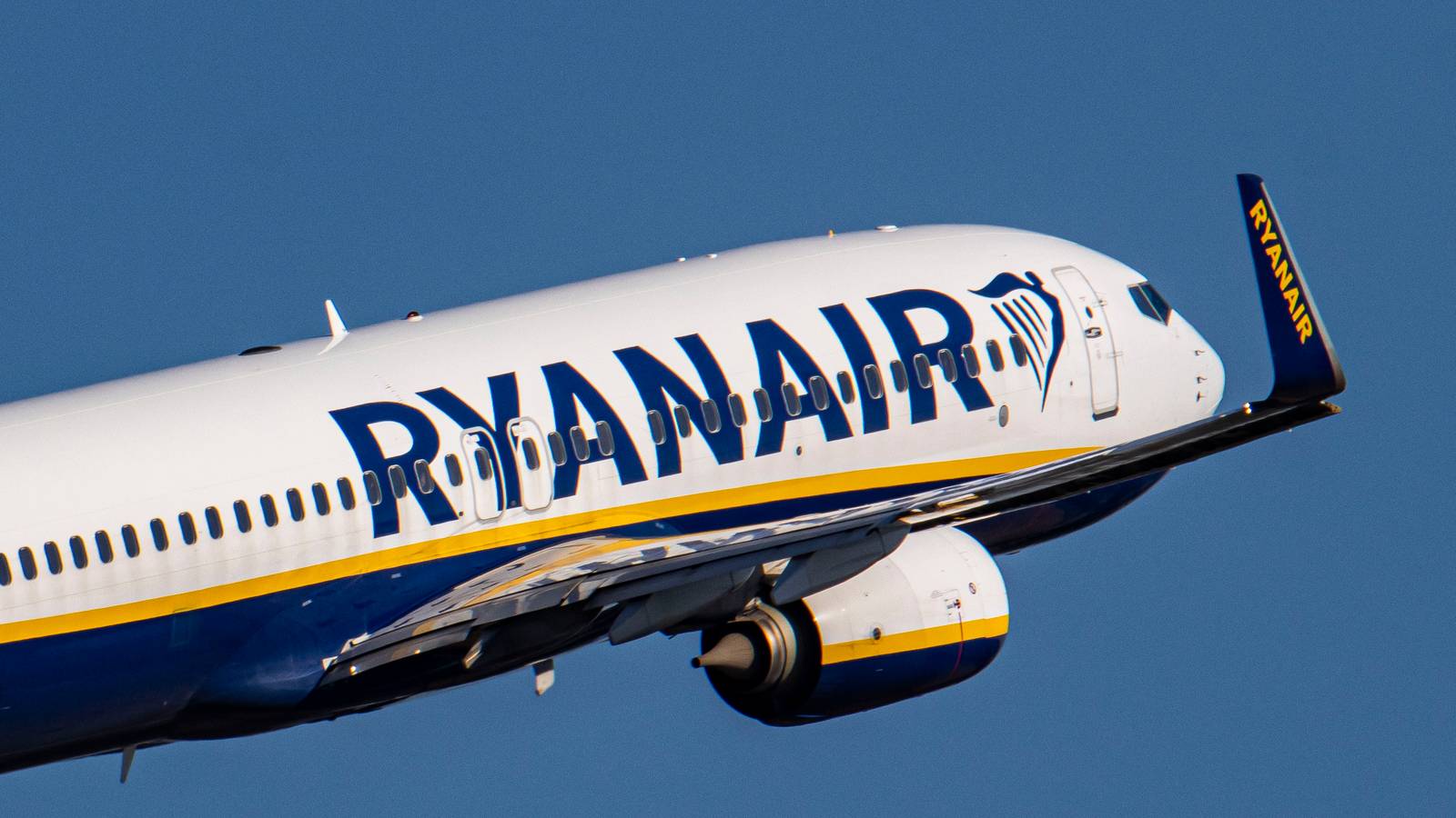 Ryanair's Passenger Numbers Drop Sharply As Winter Approaches
