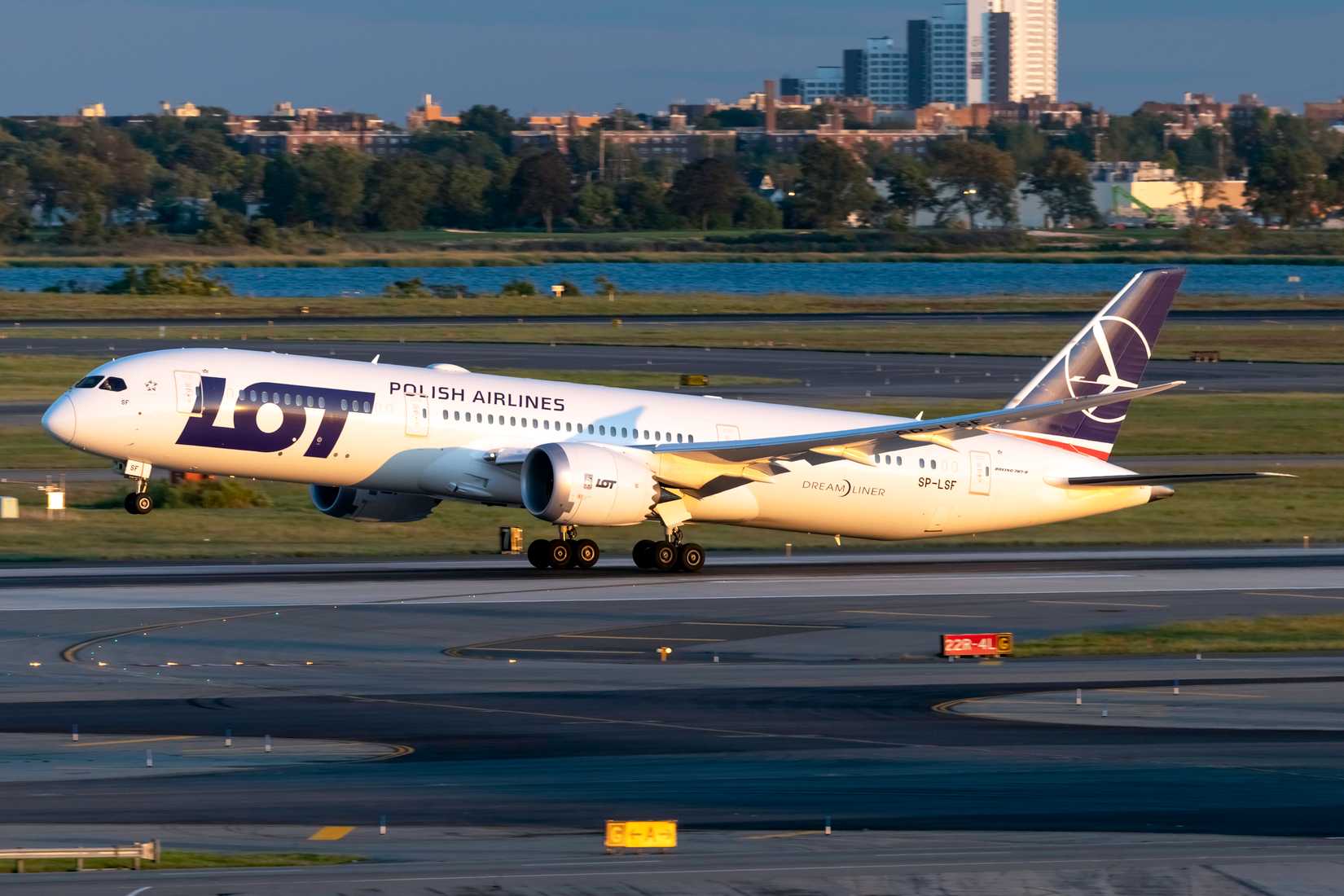 Boeing 787 Delays: LOT Polish Airlines Maintains EuroAtlantic 777 Wet ...
