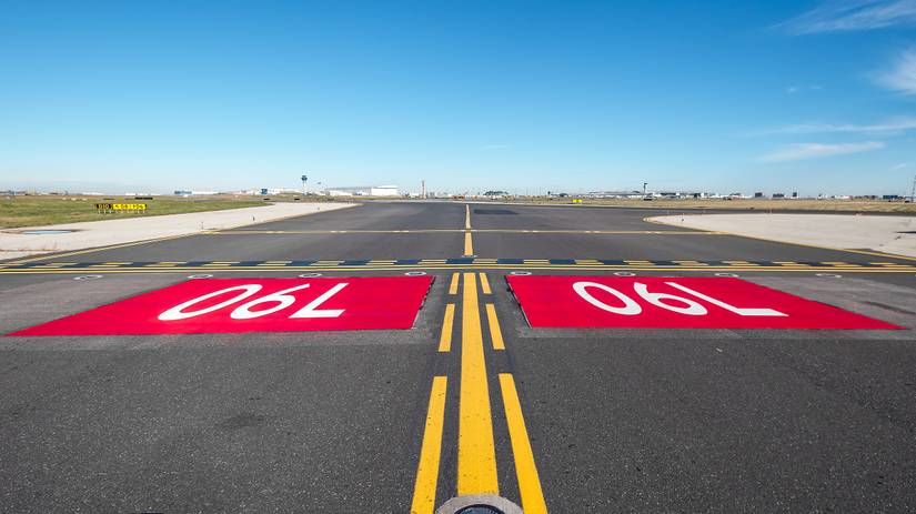 Do Runways Have To Meet Minimum Width Requirements?