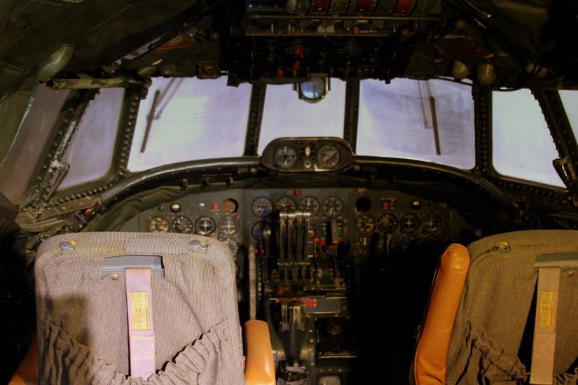 lockheed super constellation cockpit