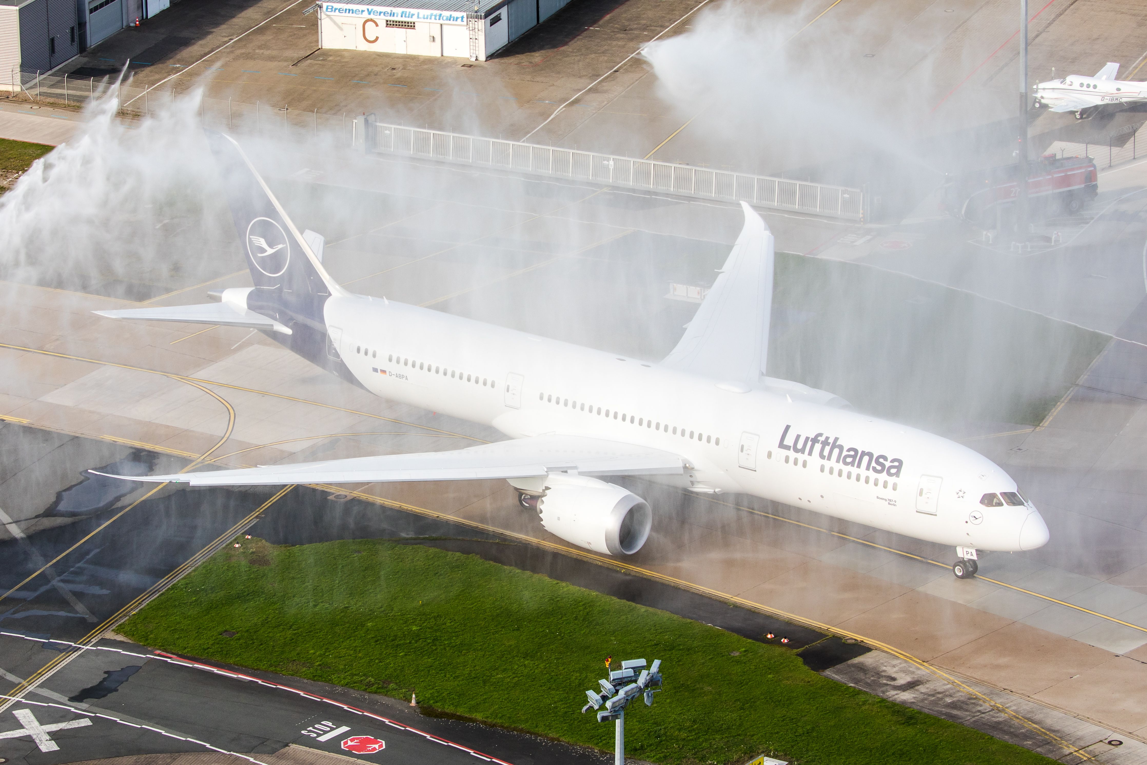 Lufthansa Extends Frankfurt-Munich Boeing 787 Flights Into February