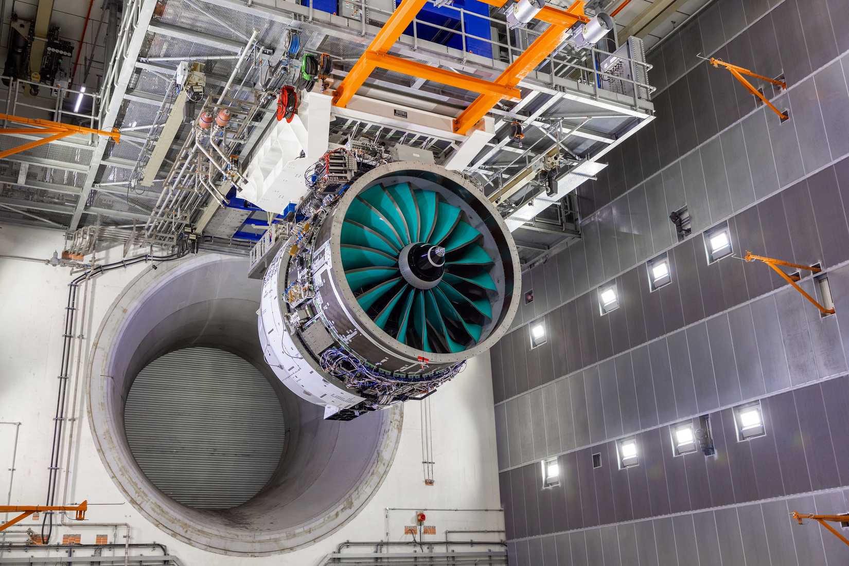 How Does Precipitation Affect Jet Engines?