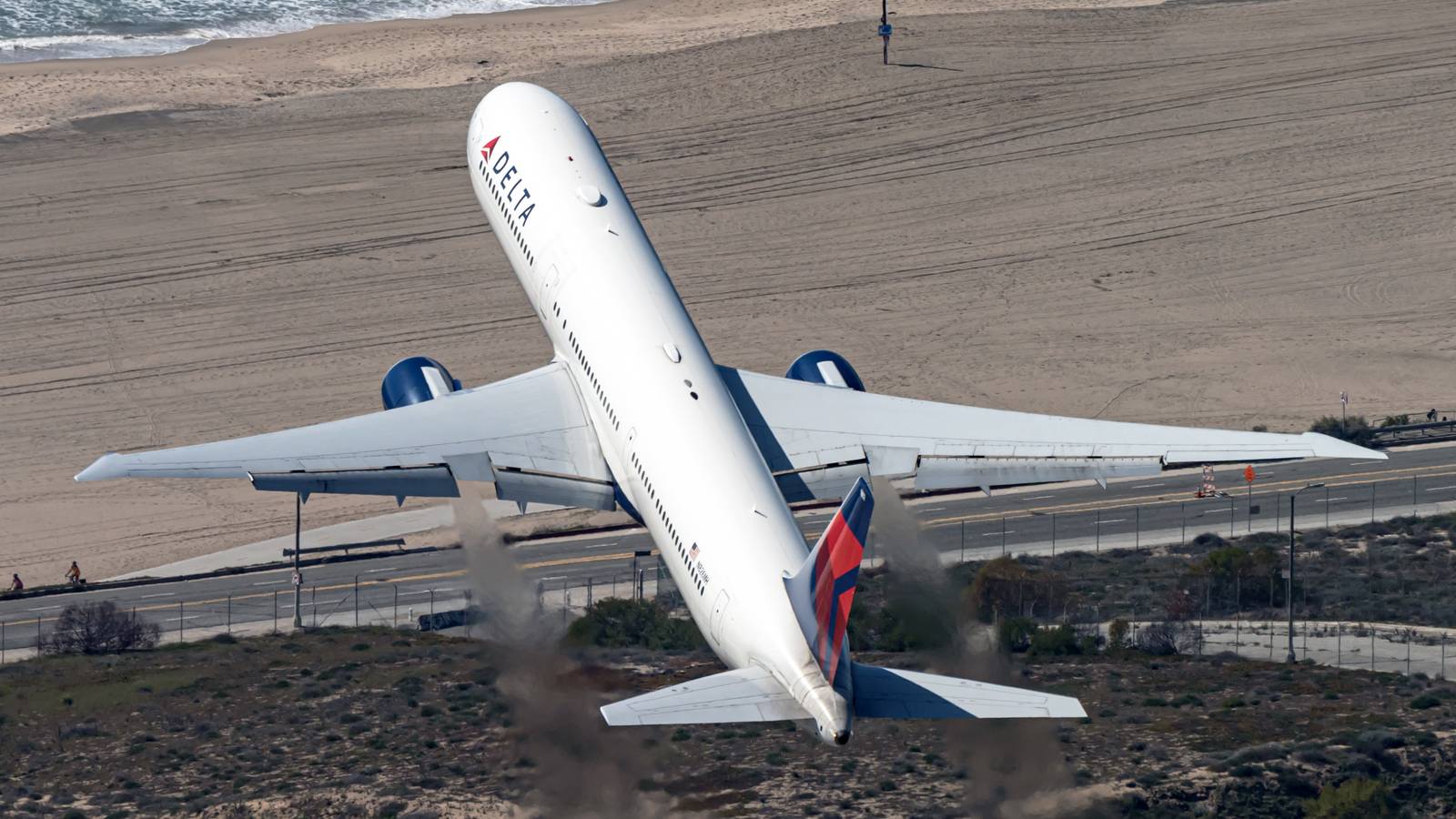 Delta Air Lines Returns To London Gatwick Airport After 11 Years