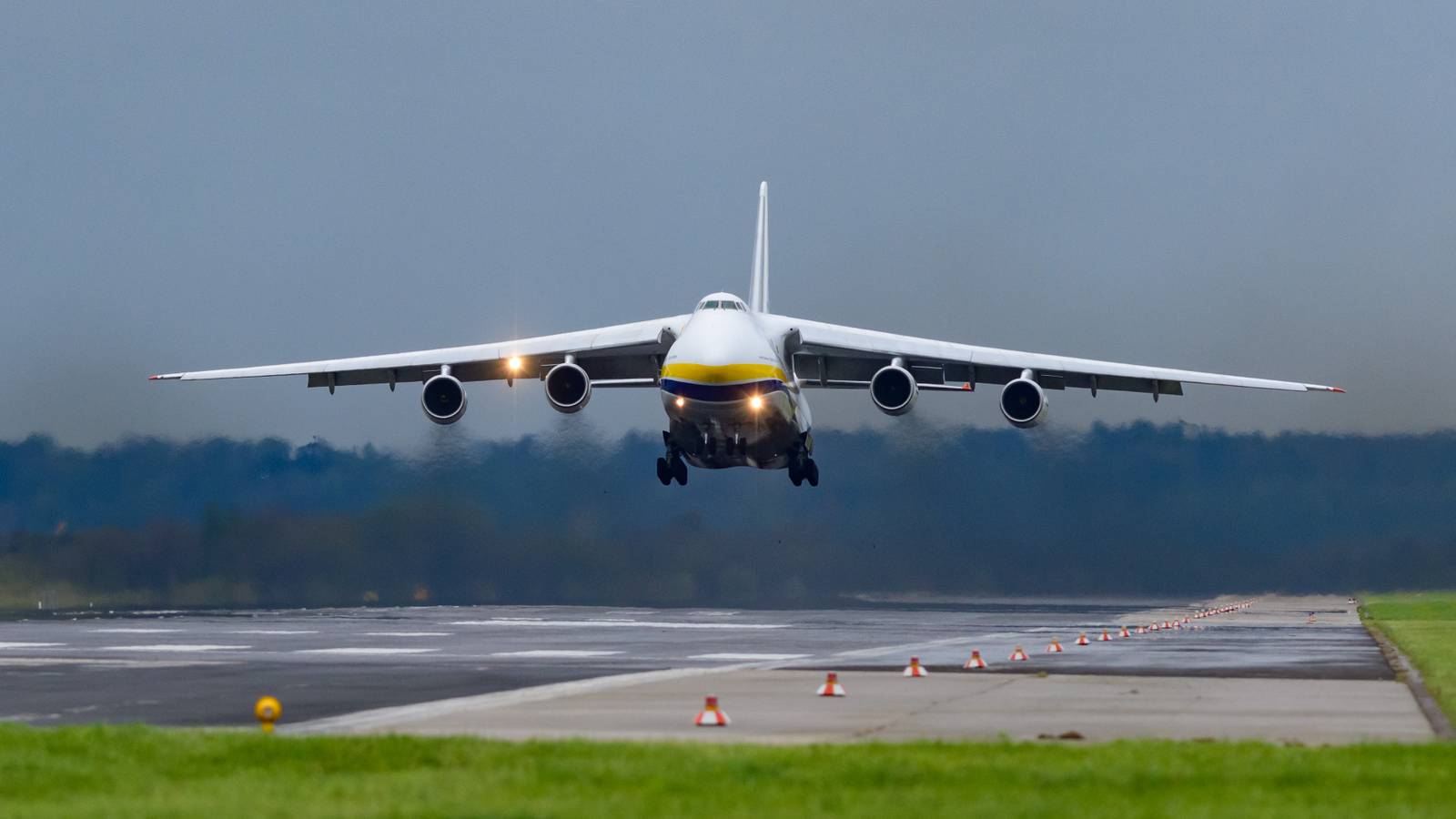 Everything You Need To Know About The Antonov An-124