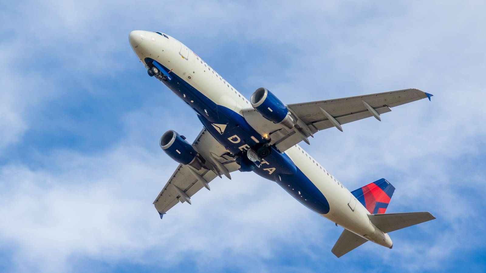 Delta Air Lines Flight Attendants Are Attempting To Join Unions