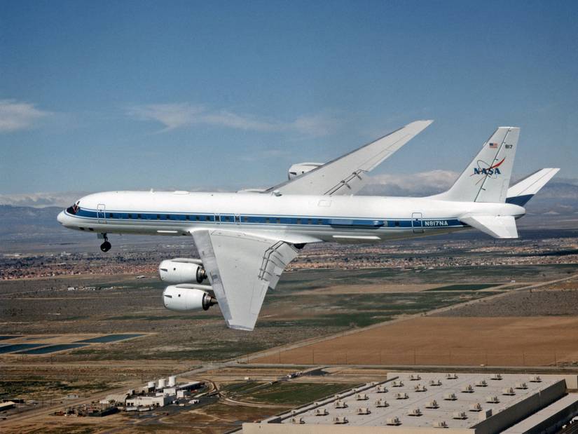Vintage Quadjet: 5 Fun Facts About The Douglas DC-8
