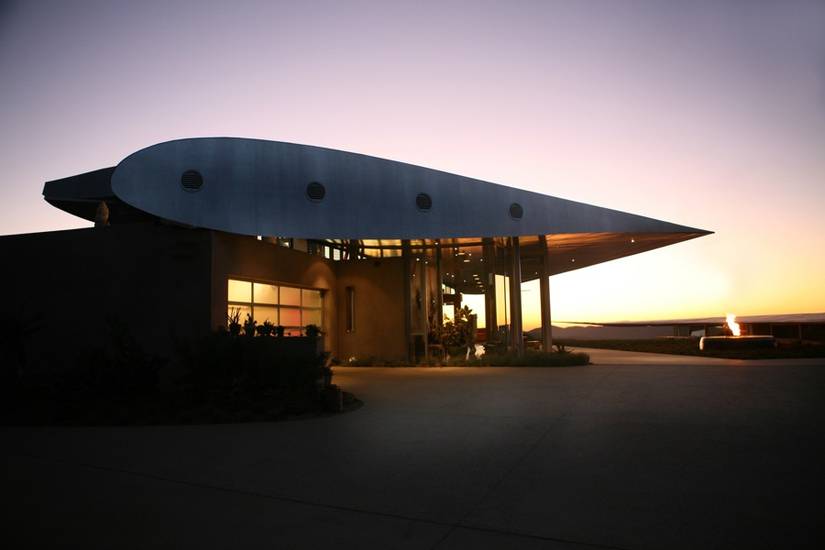 The House Whose Design Features Wings From A Decommissioned Boeing 747