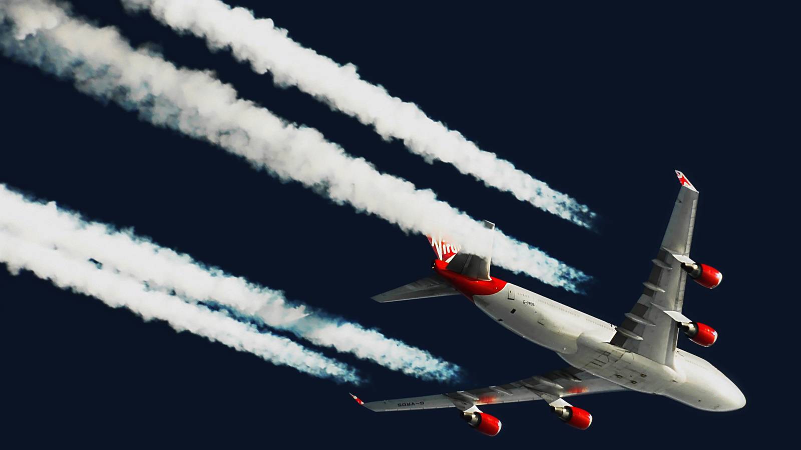 How Have Commercial Flights' Cruising Altitudes Changed Over The Years?