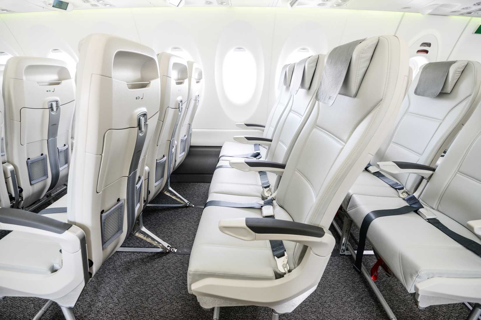 Side By Side Comparison: How Airbus A220 Operators Have Configured ...