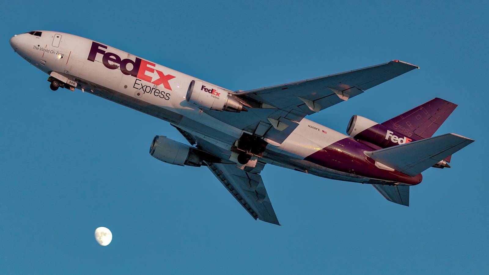 Enthusiasts Want To Save Historic FedEx MD-10 Involved In Flight 705 ...