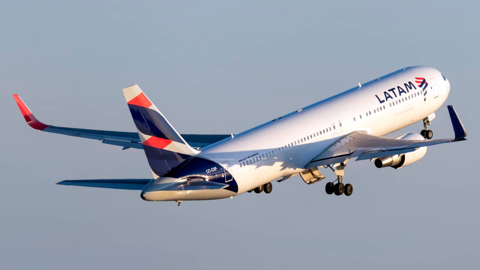 Santiago, Miami, And Lima Remain LATAM's Largest International Destinations
