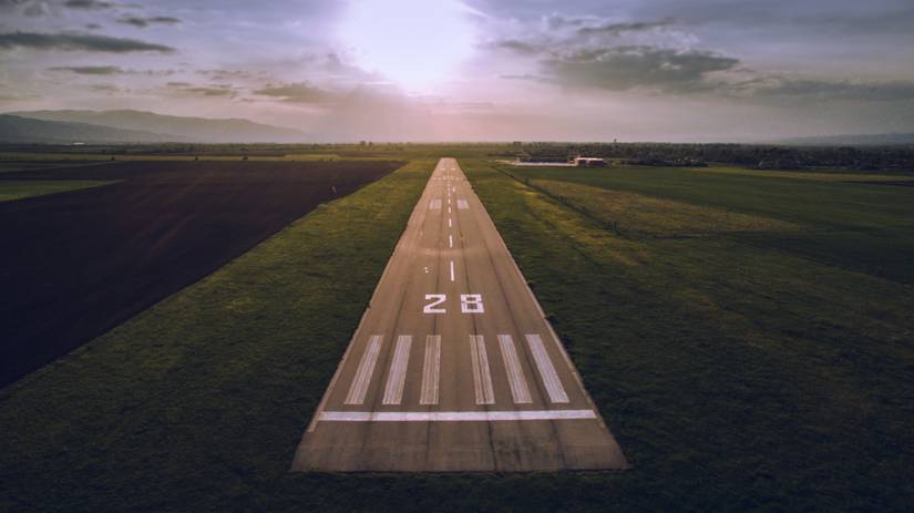 Do Runways Have To Meet Minimum Width Requirements?