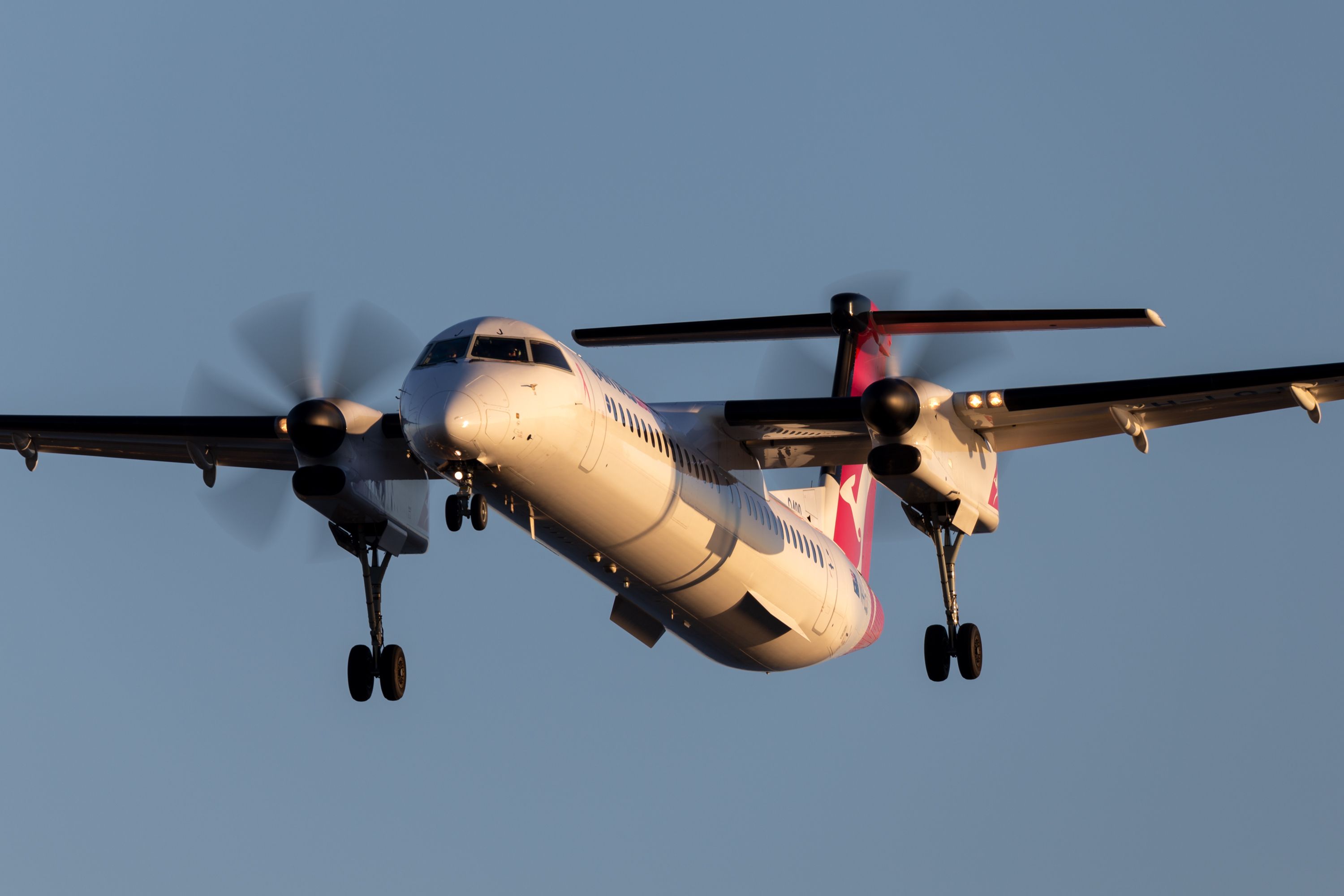 Who Still Flies The Bombardier Q400?