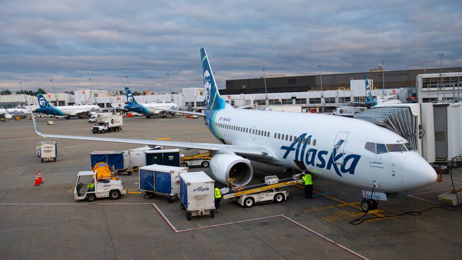 Alaska Air Sees Record Annual Revenue 10% Above 2019 Levels