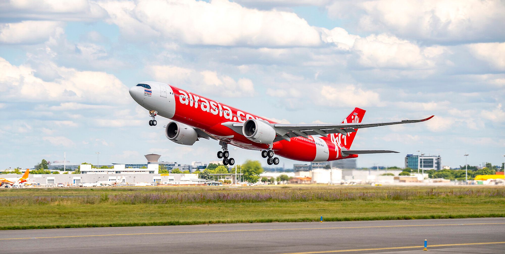Thai Airasia X Logo