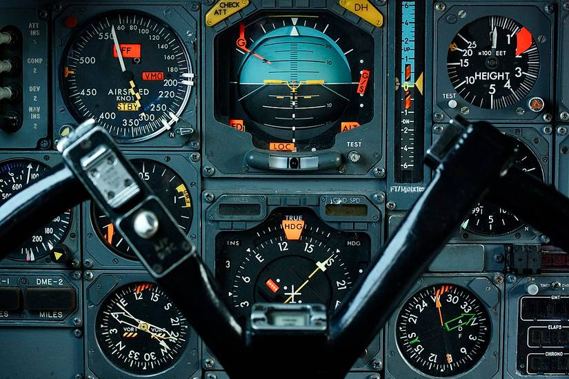 concorde cockpit view