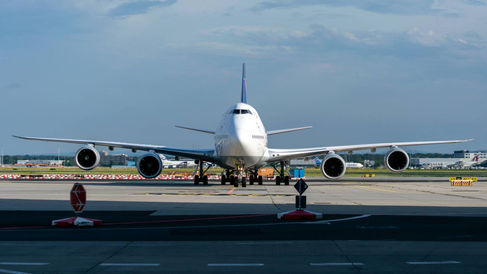 Superior Performance: The Wing-Based Advantages Of The Boeing 747-8 ...
