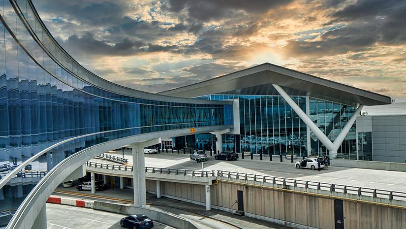 Houston's Airports Are Operating With A Combined ATC Shortage Of More ...