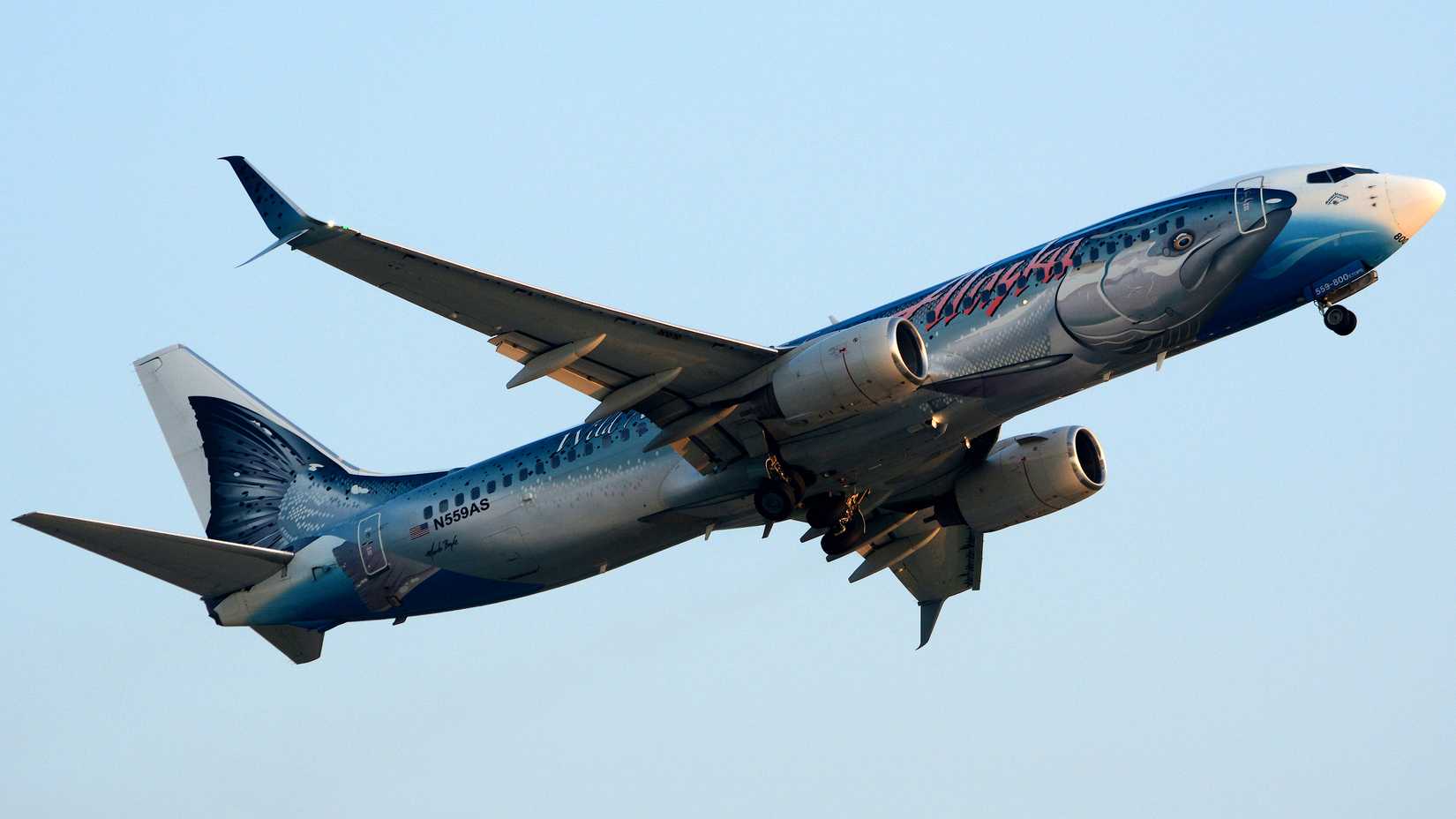 Update: Alaska Airlines Replaces Fish That Spoiled After Diverted Flight