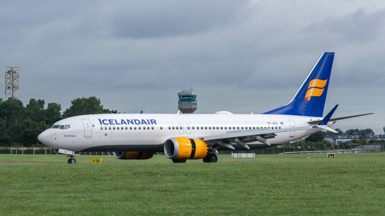 Icelandair Took 7 Boeing 737 MAXs & A 767 In 2022