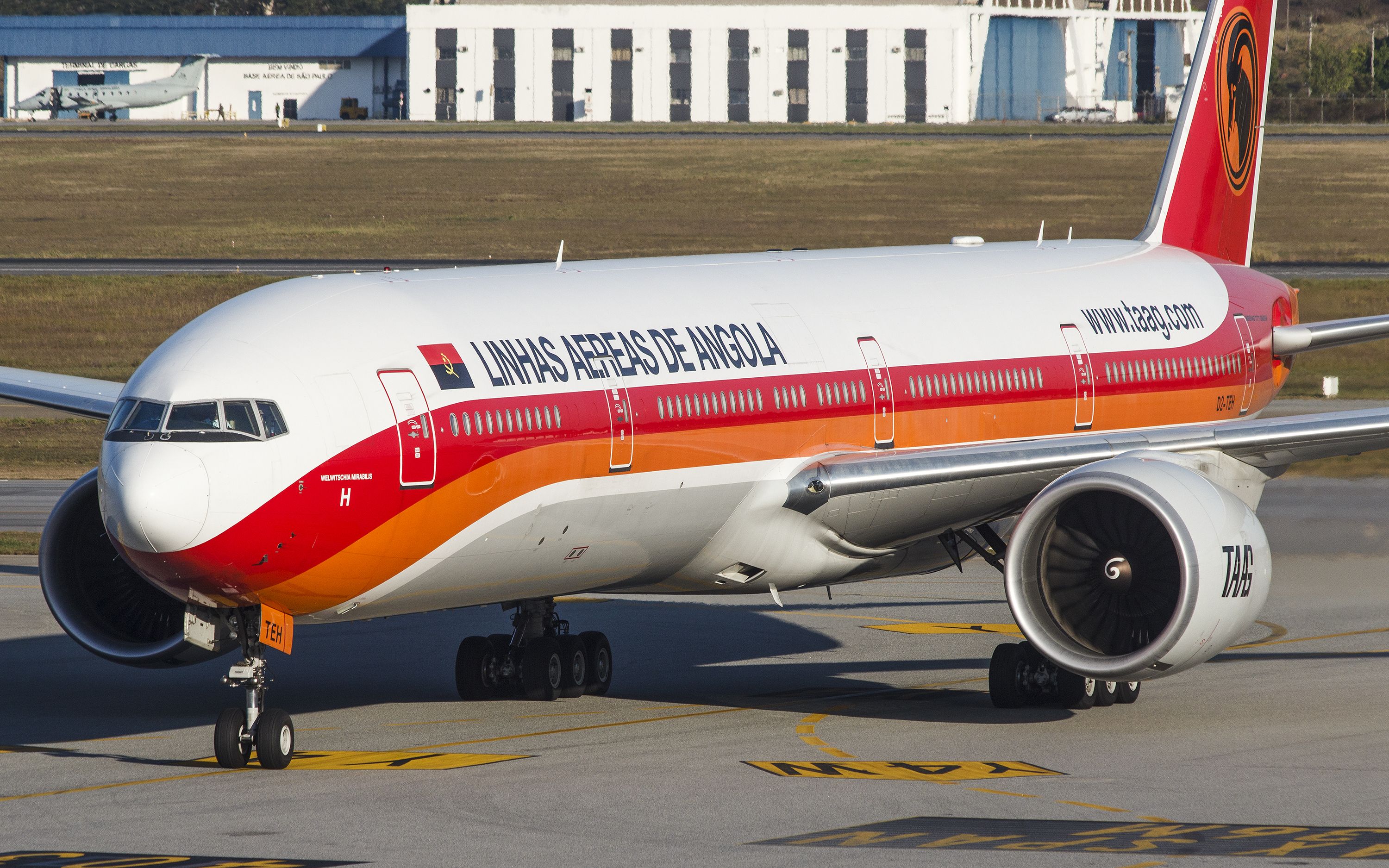 Why Few Airlines Route Transoceanic Flights Along The Southern Hemisphere