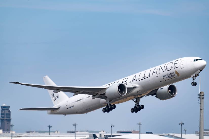 How Does The Boeing 777-300ER Differ From Other Triple-Seven Variants?