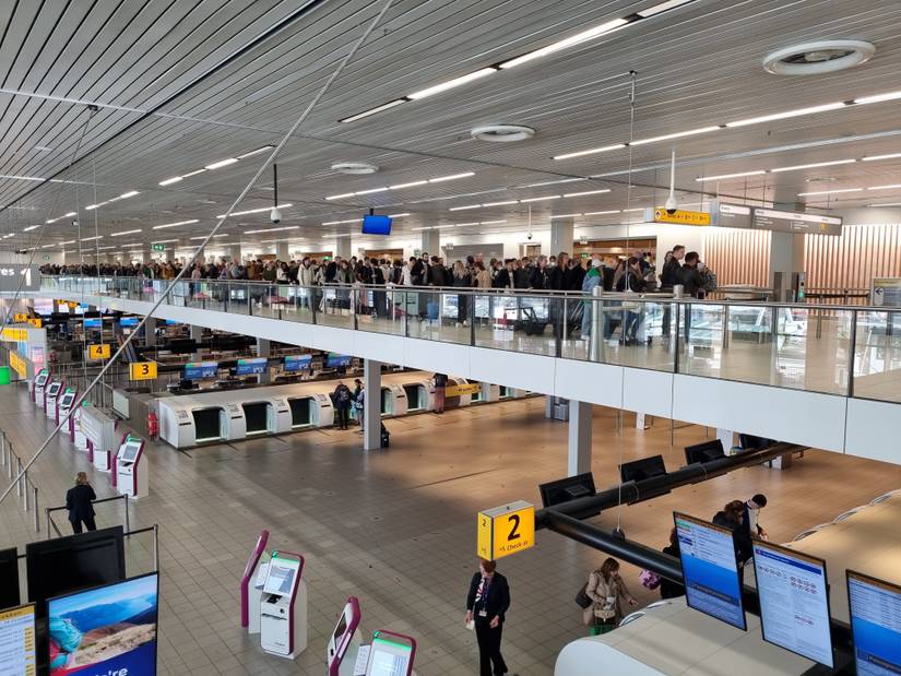 Amsterdam Schiphol To Introduce Artificial Intelligence Security Screening