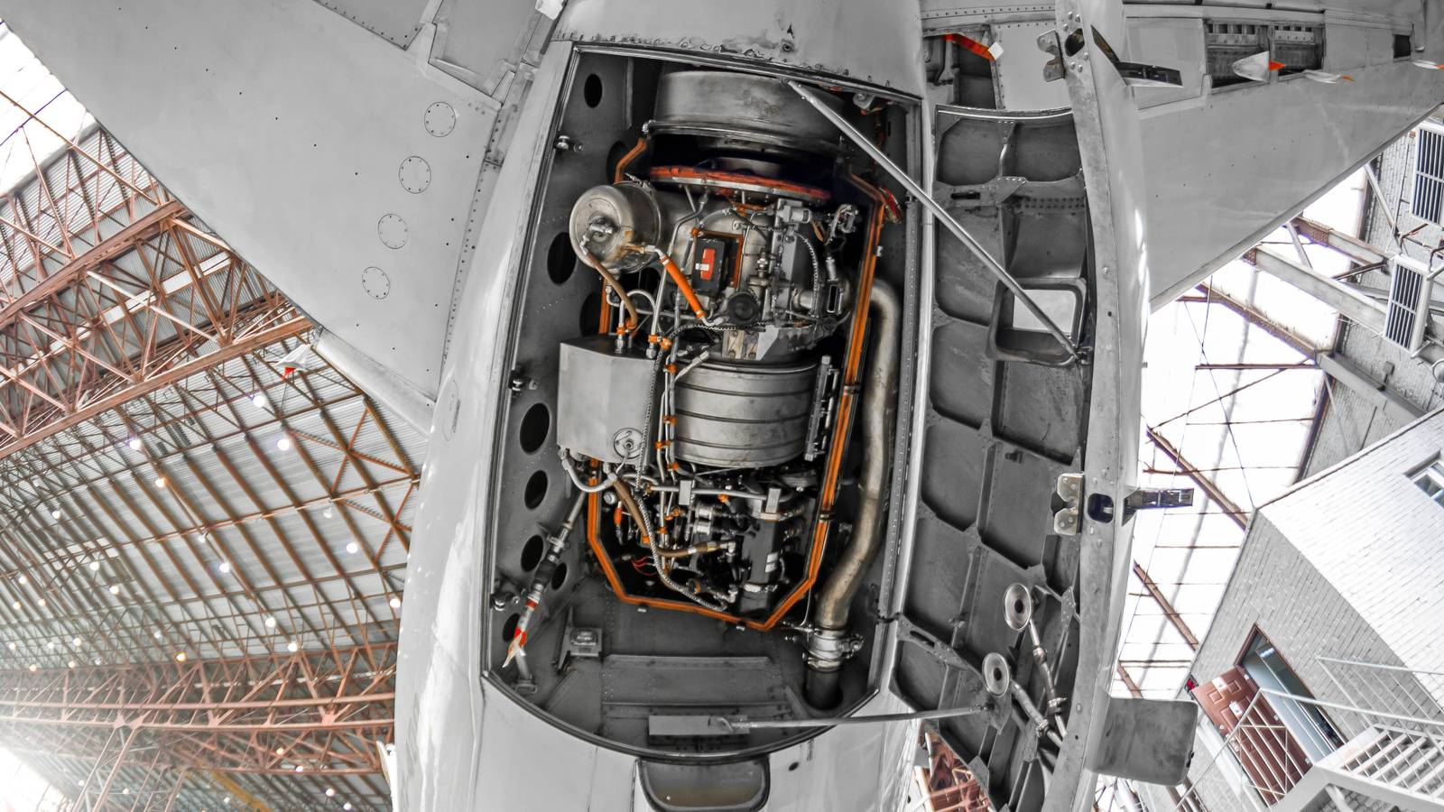 Fuel Cell Vs Gas Turbine: Comparing The Two Types Of Auxiliary Power Units