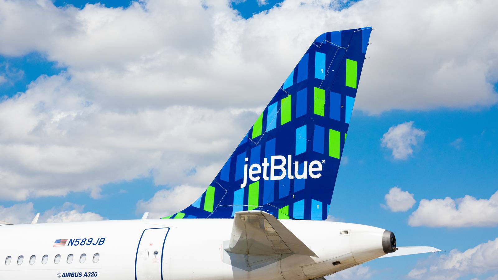 Was JetBlue's $15 Refund To Jessica Chastain For IFE Malfunction Too Low?
