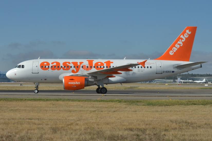 Allegiant Air Airbus A319 Nose Gear Damaged During Maintenance In Las Vegas