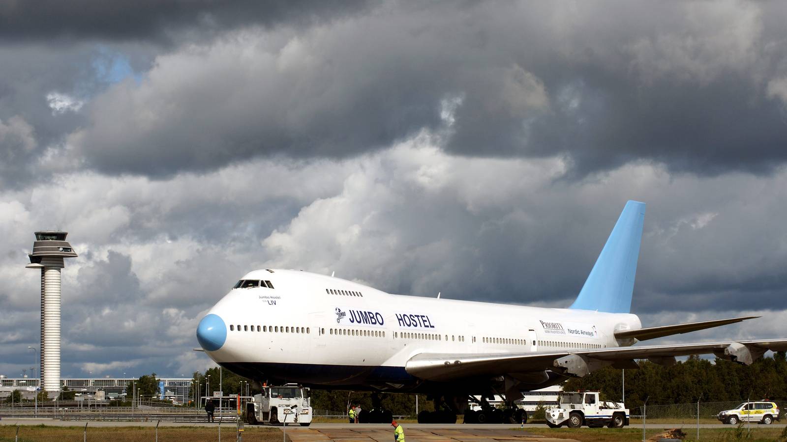 Top 5: The World's Coolest Aircraft Hotels
