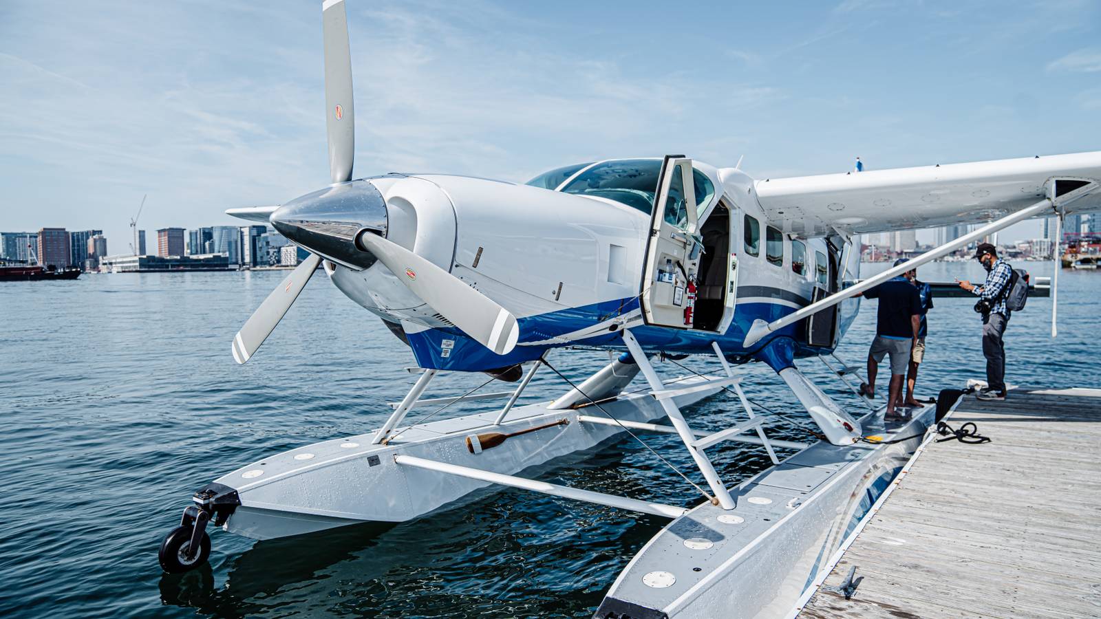 Tailwind Air Relaunches Flights From New York City To Boston Harbor