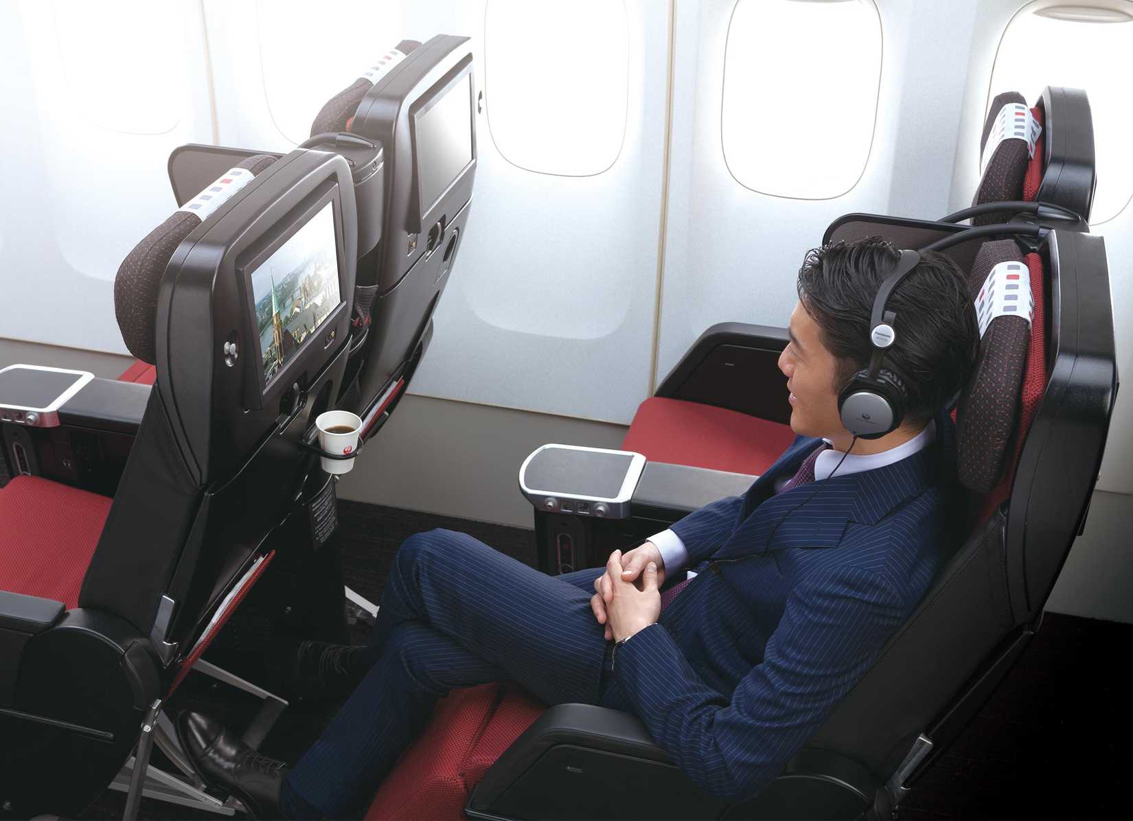 The Key Differences Between Economy, Premium Economy, Business & First ...