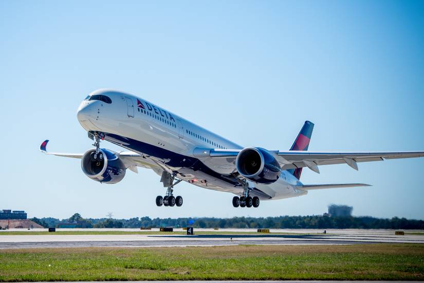 What Is ACARS & How Do Pilots And Airlines Use It?