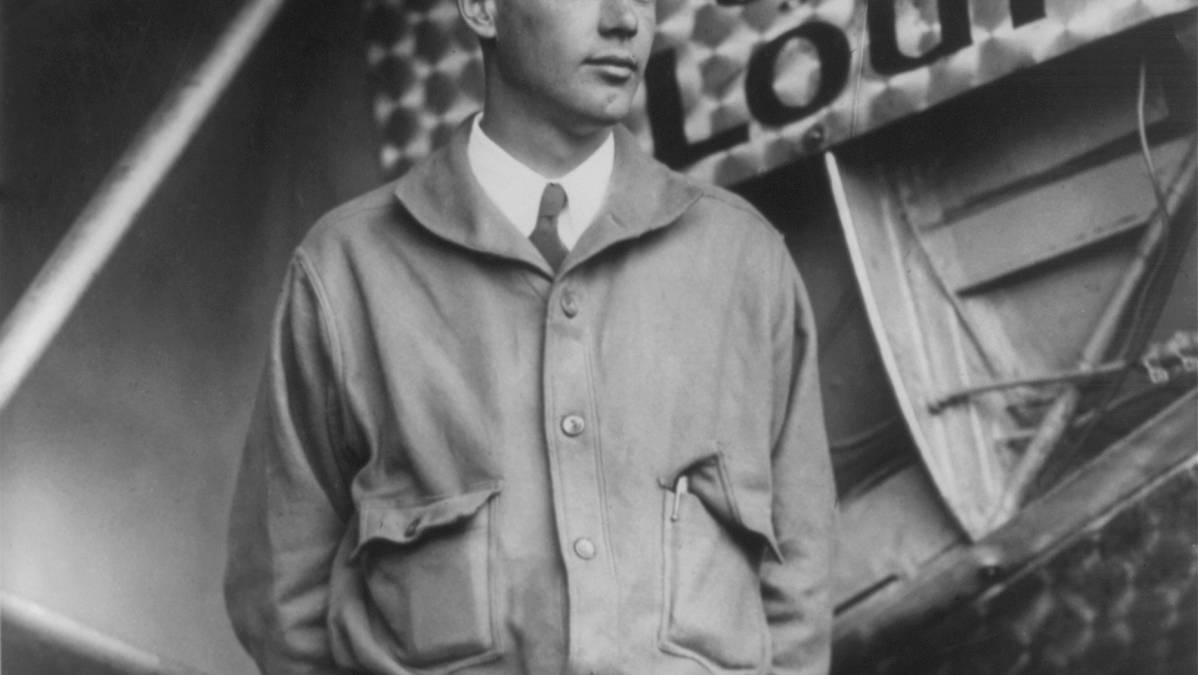 This Week In Aviation History: Amelia Earhart & Charles Lindbergh's ...