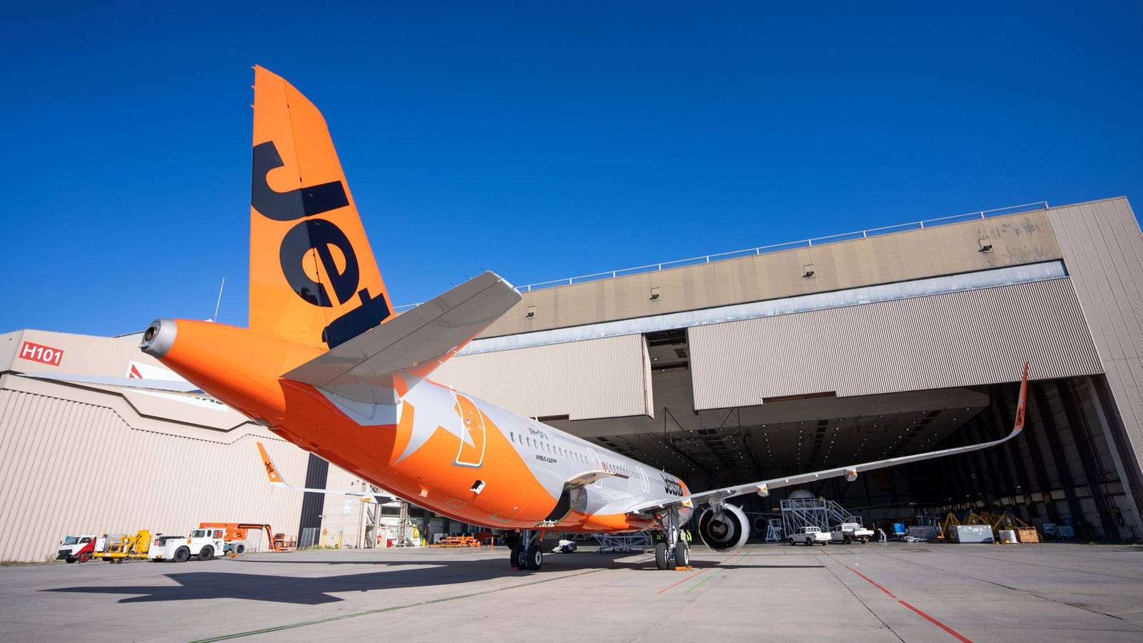 Jetstar Receives New Airbus A321neo