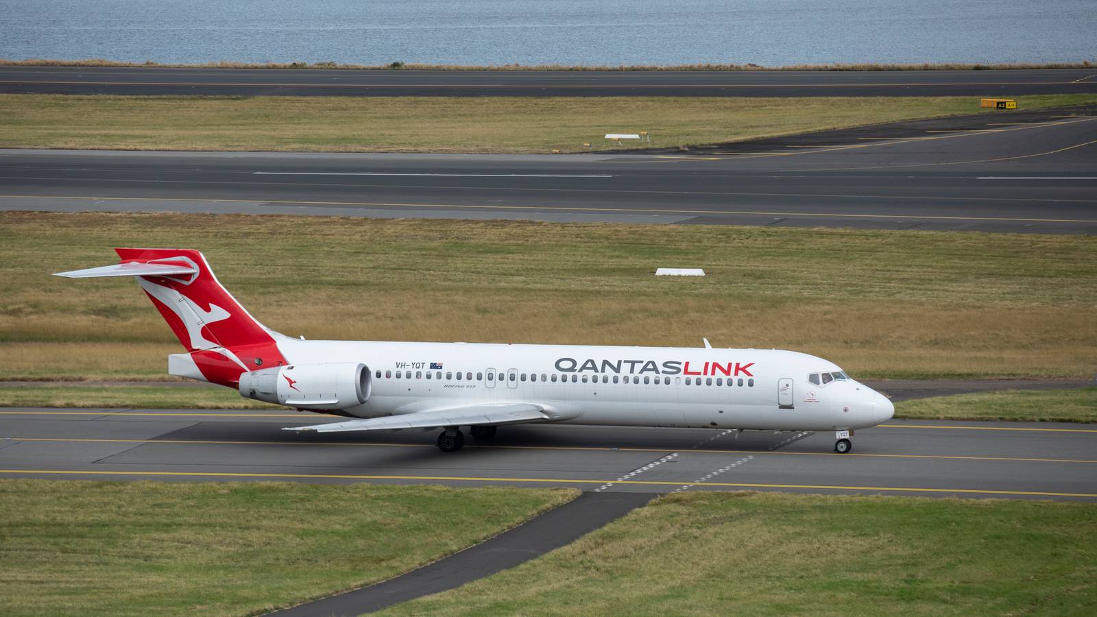 Qantas Farewells Australia's First Boeing 717 And Gets Ready For Airbus ...