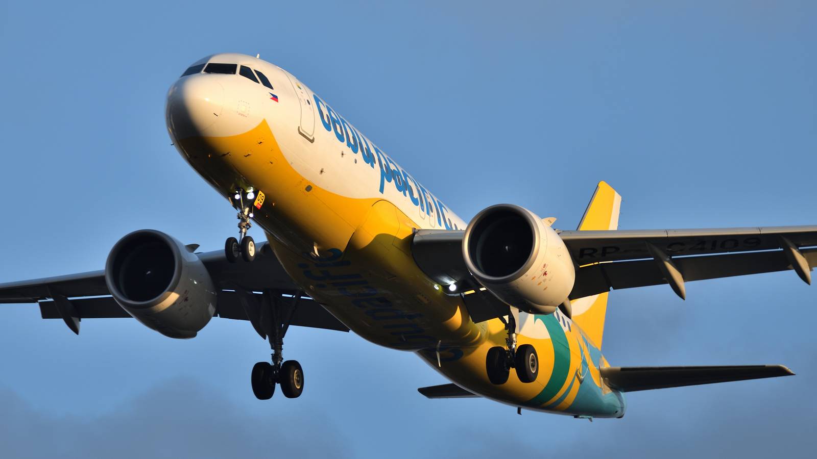 Cebu Pacific Receives Avolon's 100th Airbus A320neo Delivery