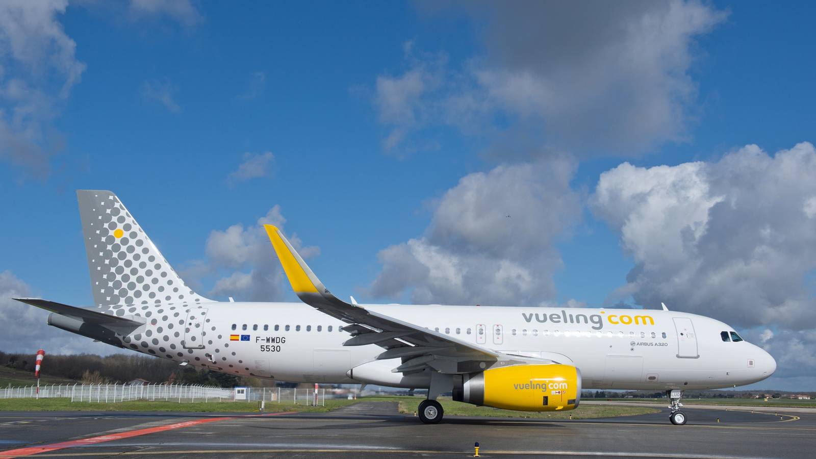 Explained: The Advantages Of Vueling's 'WheelTug' Electric Pushback System